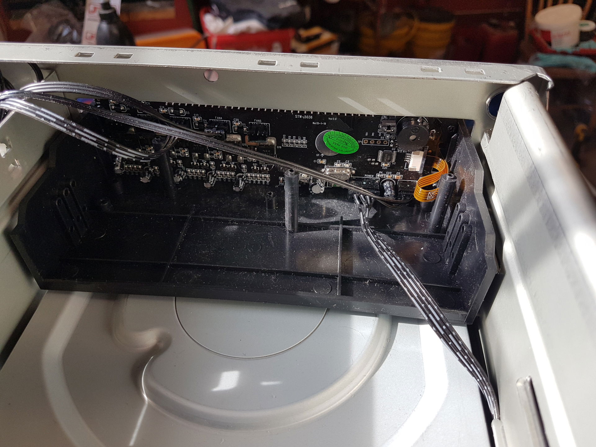 Dell PowerEdge 2200 2019 edition » builds.gg