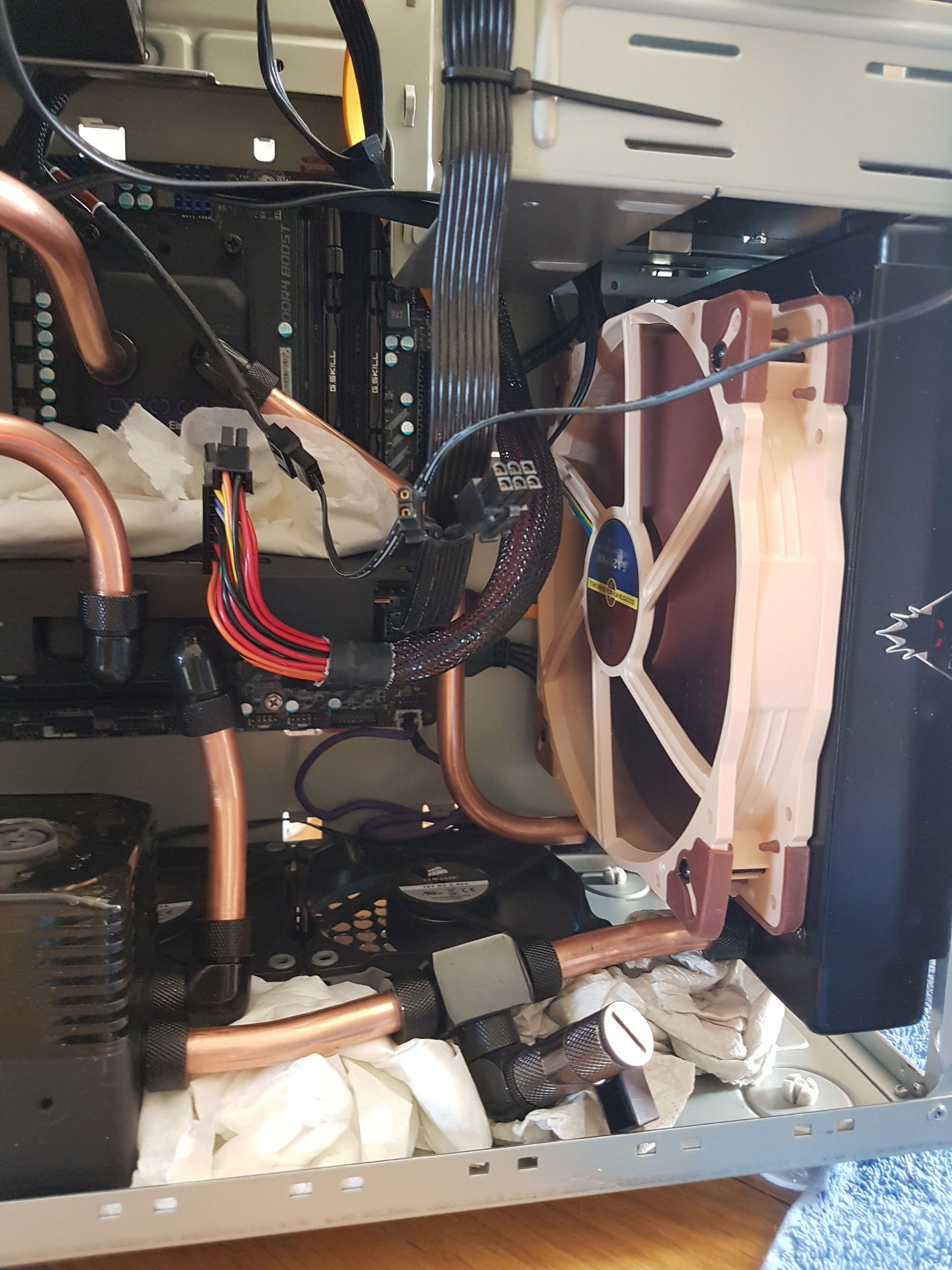 Dell PowerEdge 2200 2019 edition » builds.gg