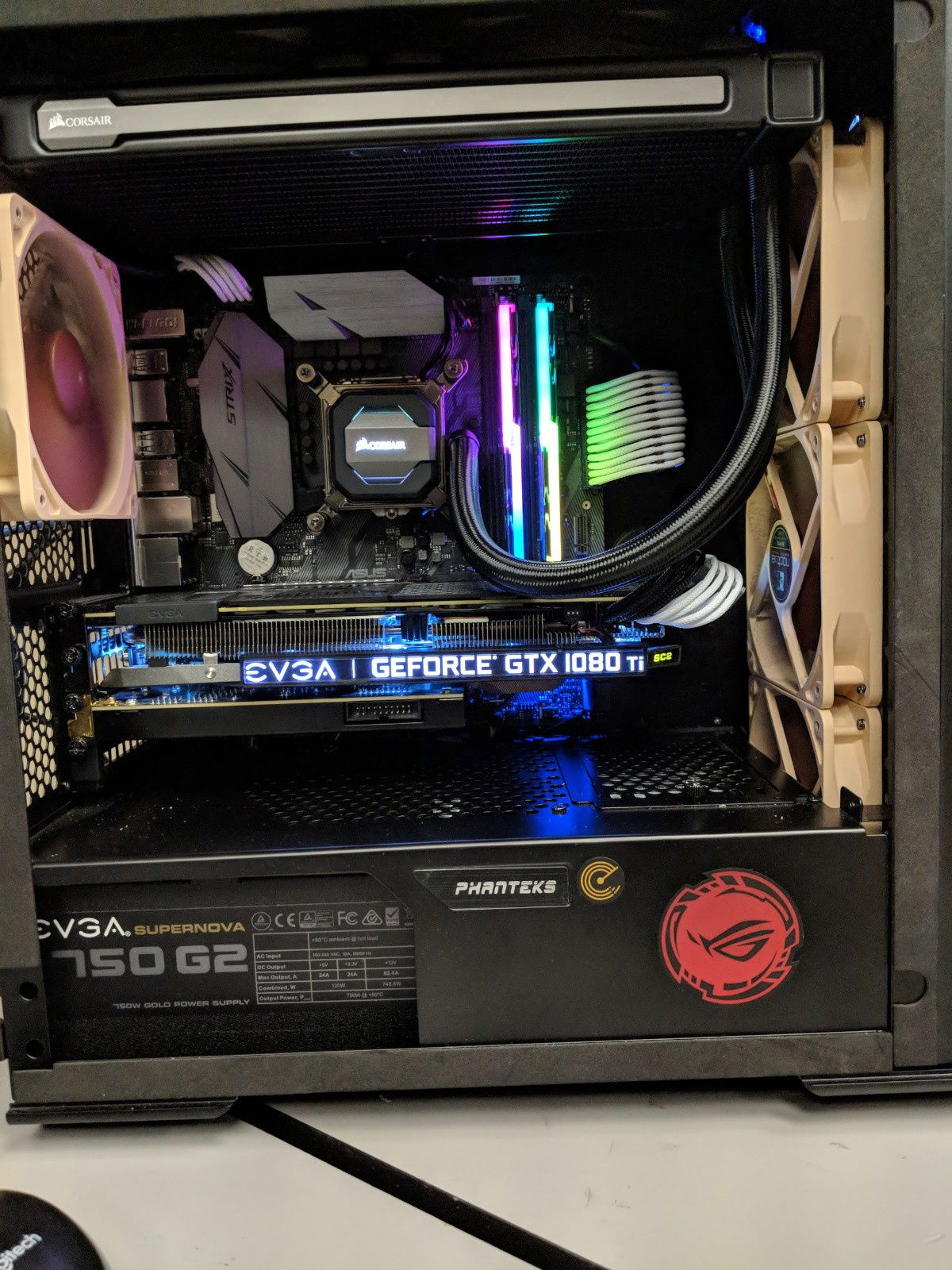 PHANTEKS EVOLV mATX » builds.gg