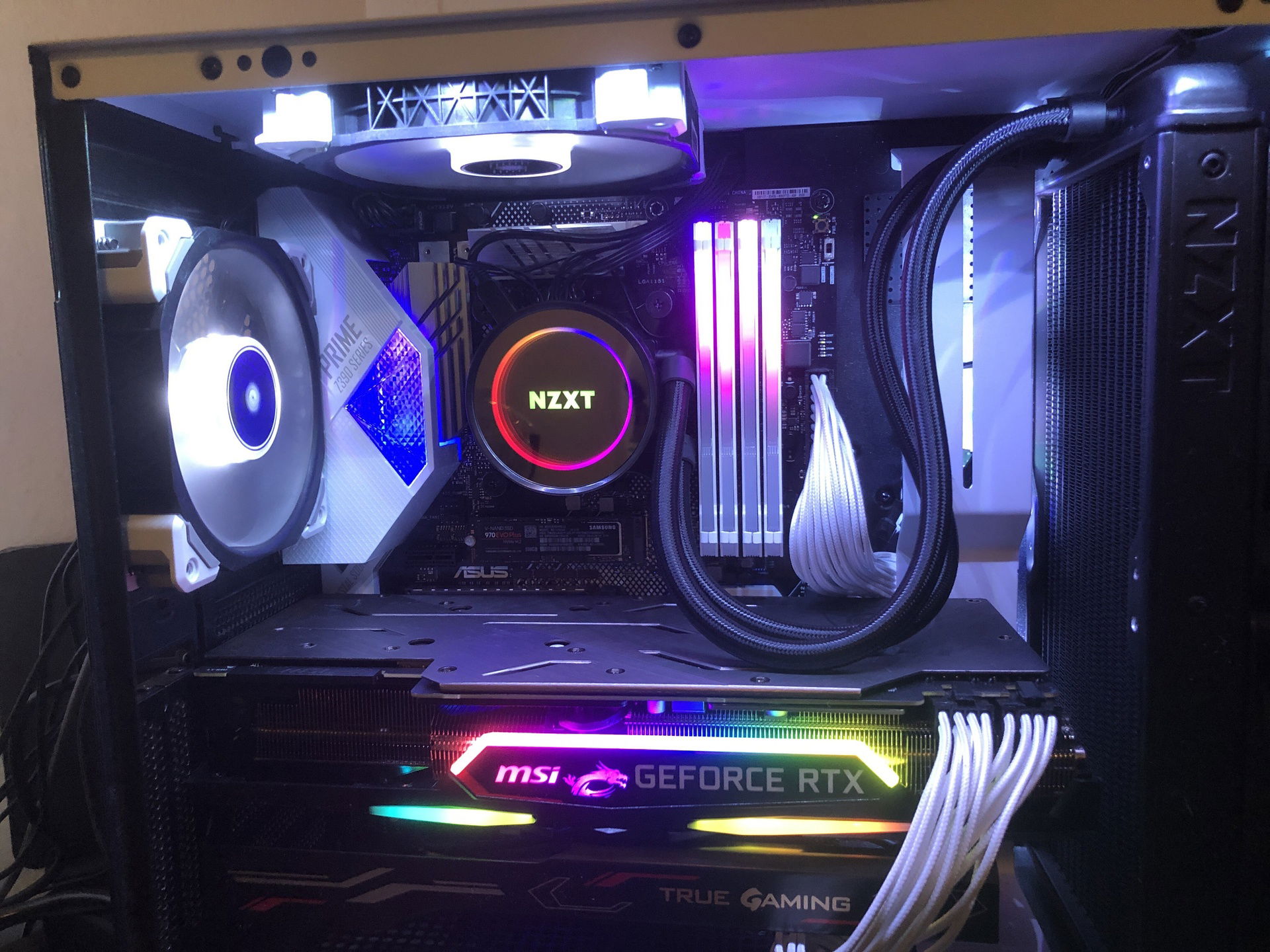 My 2019 Complete Gaming Setup Including Peripherals and Accessories ...