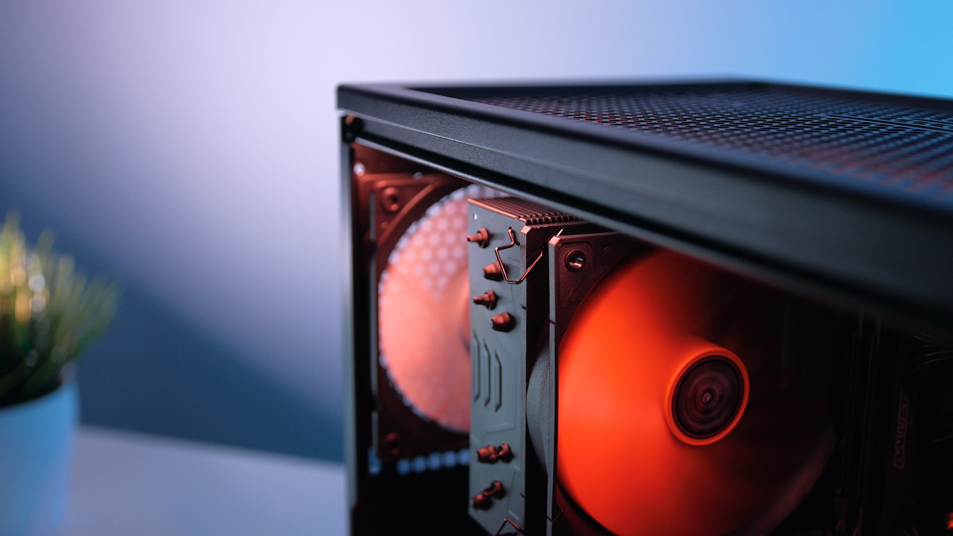 GIGABYTE Black / Orange Budget Build » builds.gg