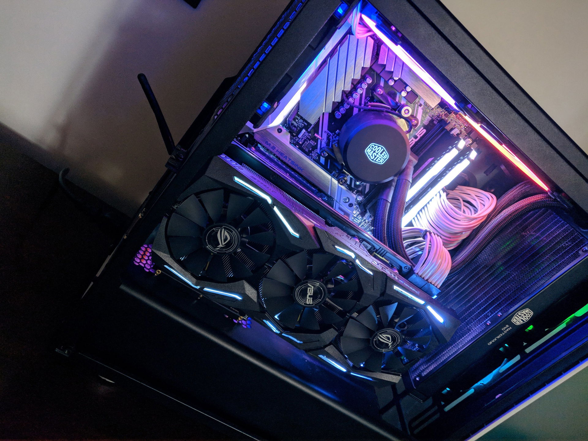 White Accents and RGB » builds.gg