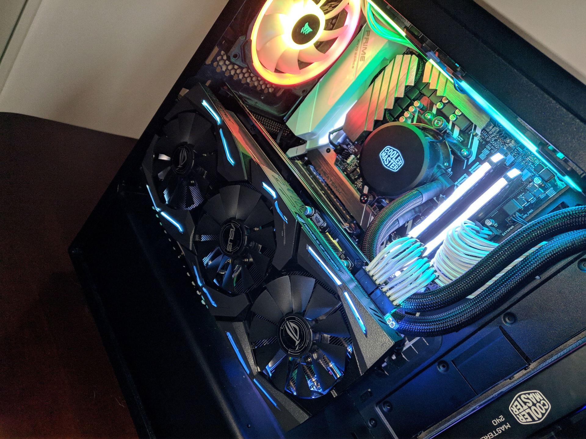 White Accents and RGB » builds.gg