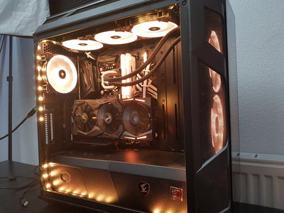 Lian Li O11 XL, custom loop, front distro plate, black & yellow » builds.gg