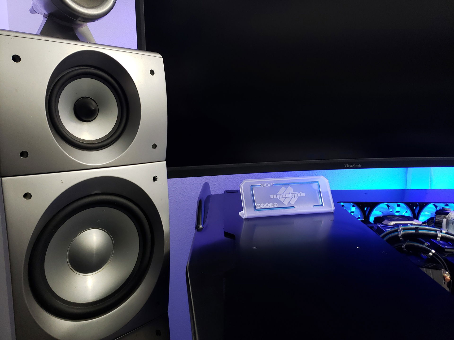 Splitr Dual PC Desk Mod! » builds.gg