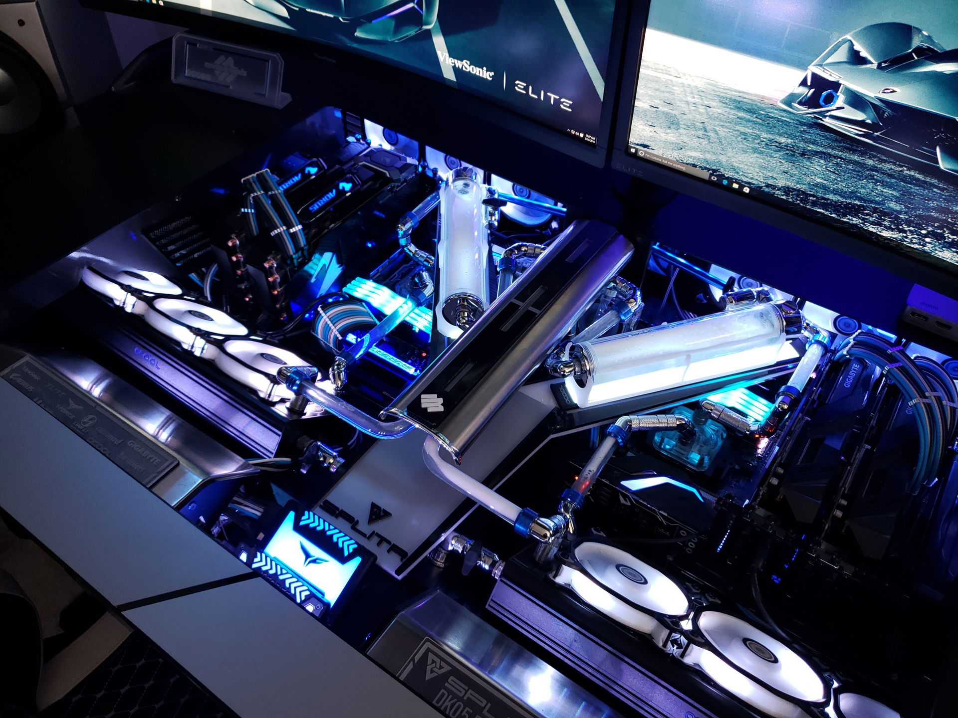 Splitr Dual PC Desk Mod! » builds.gg