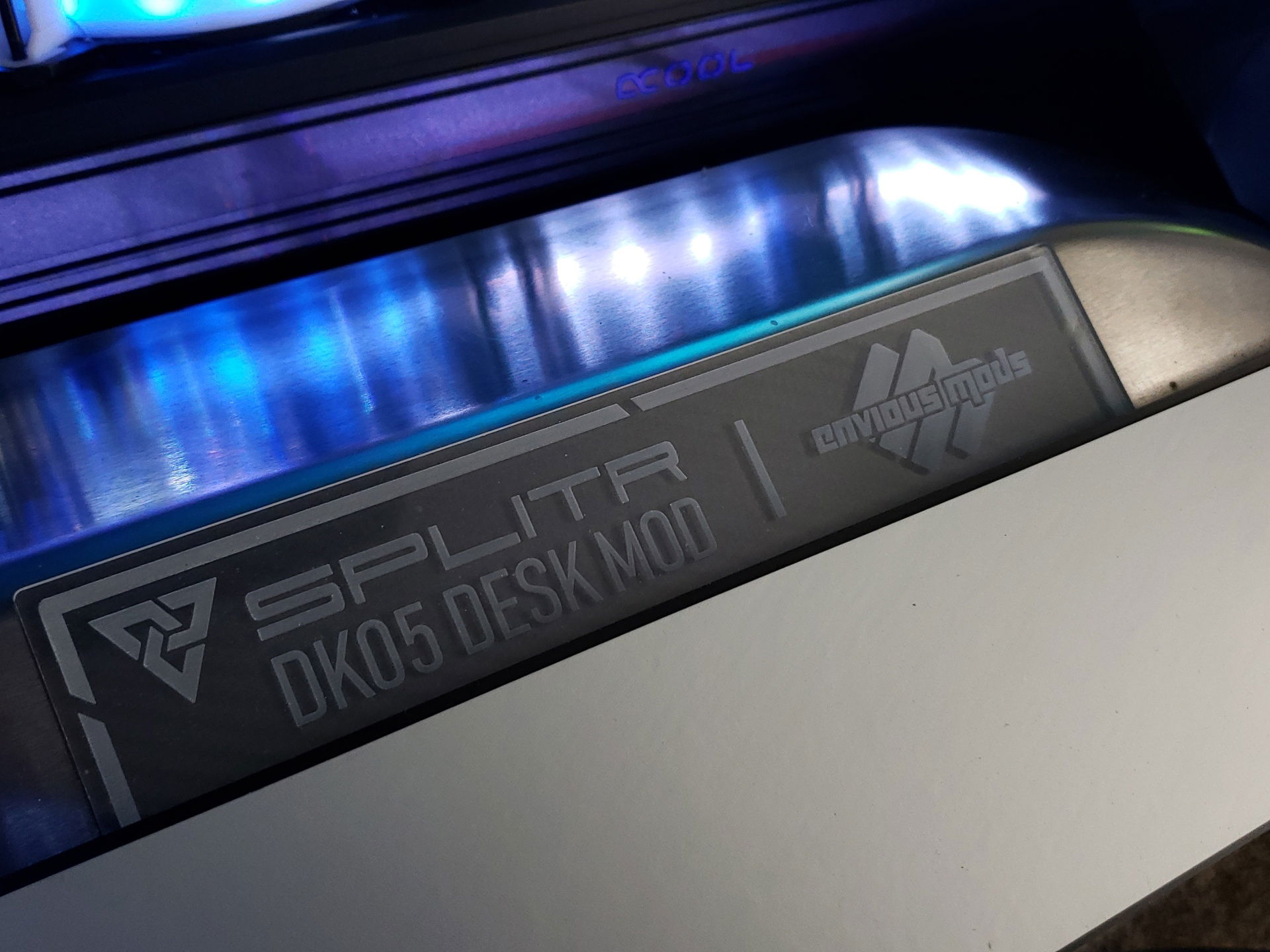 Splitr Dual PC Desk Mod! » builds.gg