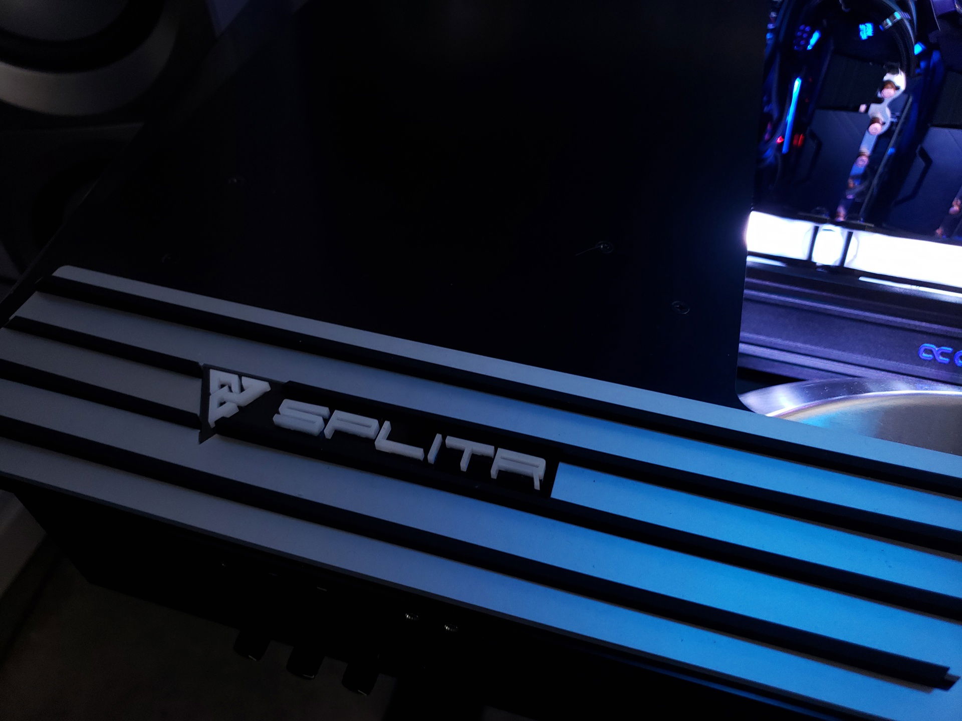 Splitr Dual PC Desk Mod! » builds.gg