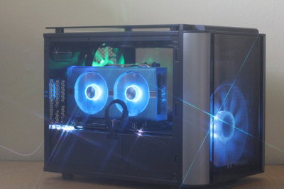 Lian Li O11 XL, custom loop, front distro plate, black & yellow » builds.gg