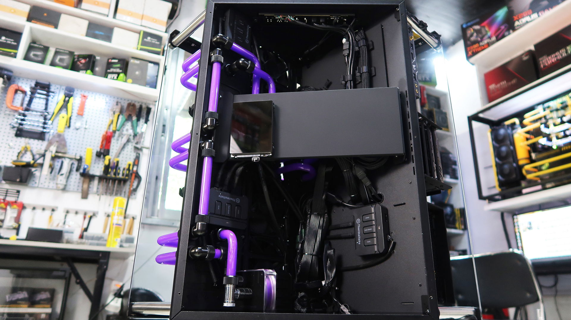 Custom Pc Build #57 " Oculus " A Thermaltake Core P90 Aorus VR Gaming ...