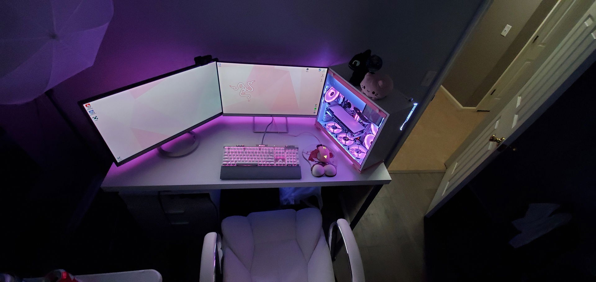 White and pink. » builds.gg