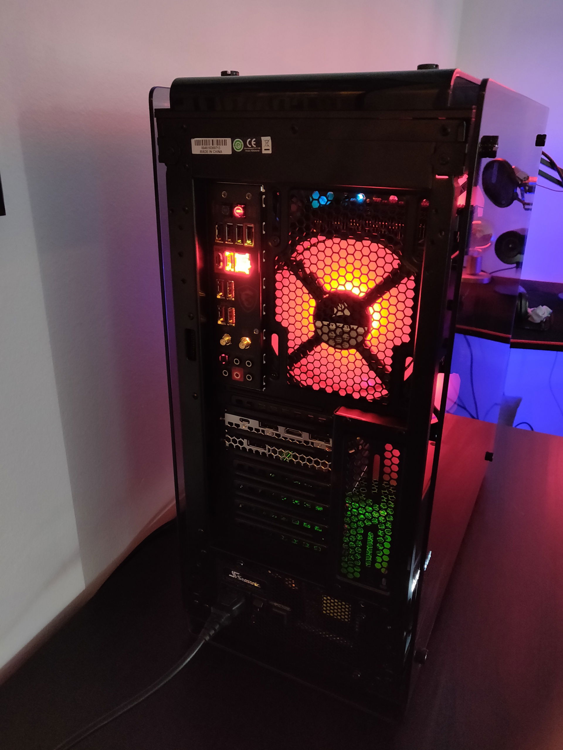 "Crystal Clear" - 2019 Gaming PC » builds.gg