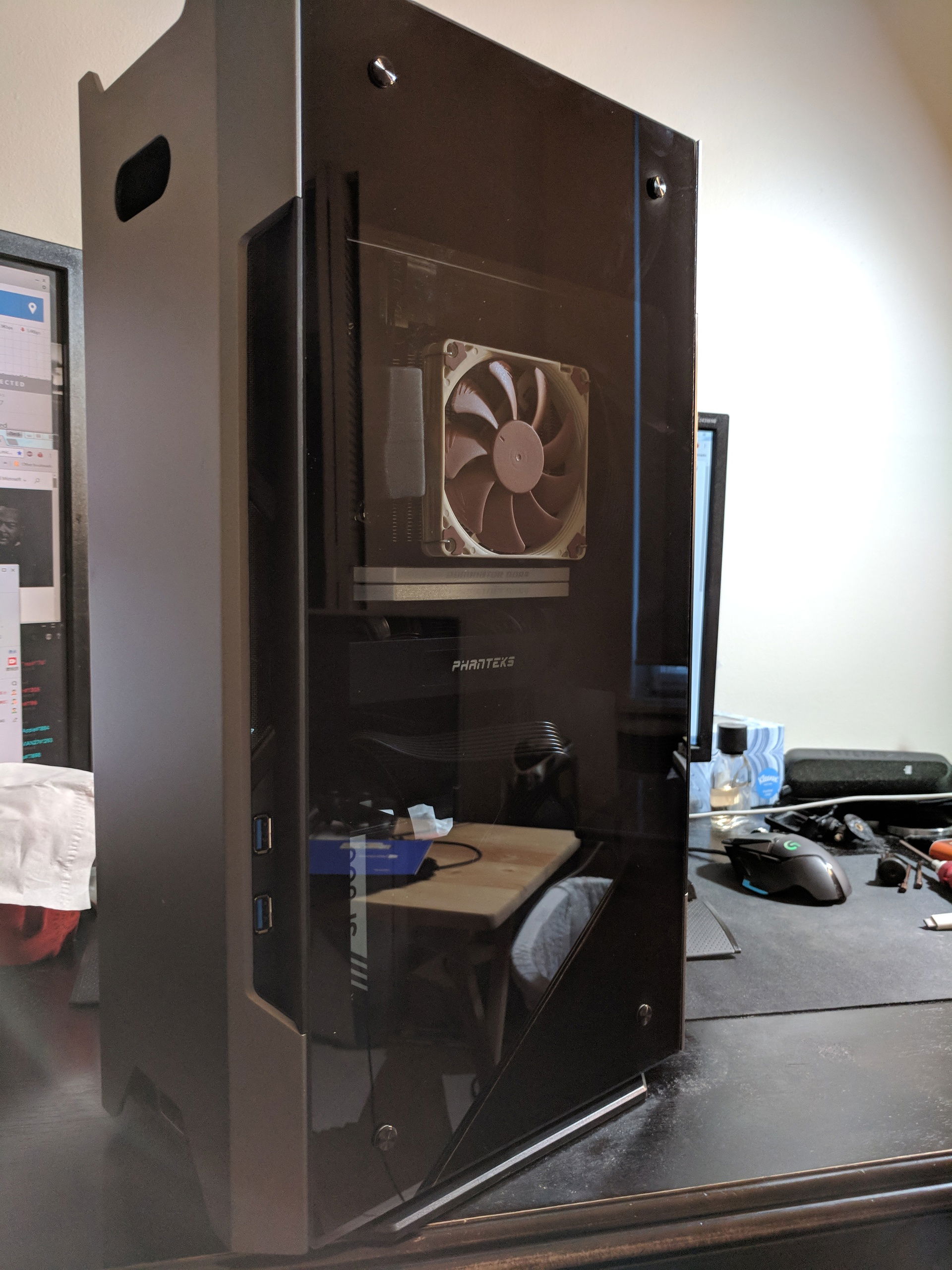 My first desktop with AMD » builds.gg