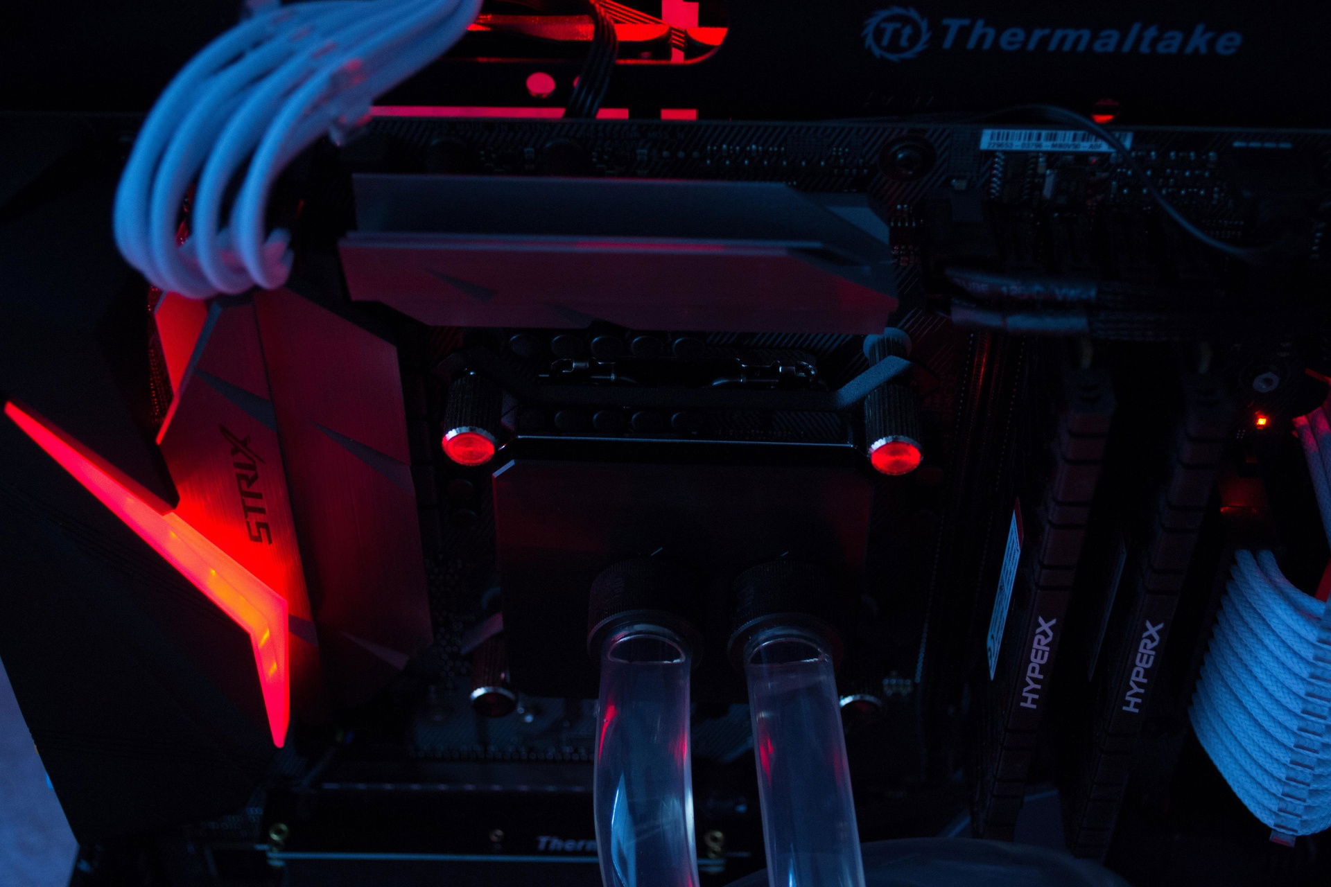 Custom water loop TT Core p3 » builds.gg