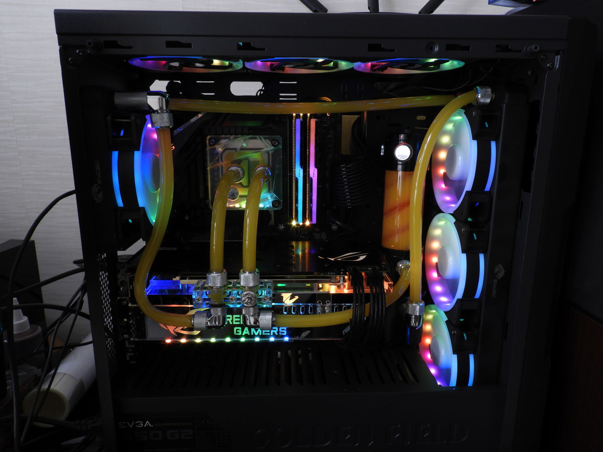 Who says soft tubing can't look good » builds.gg