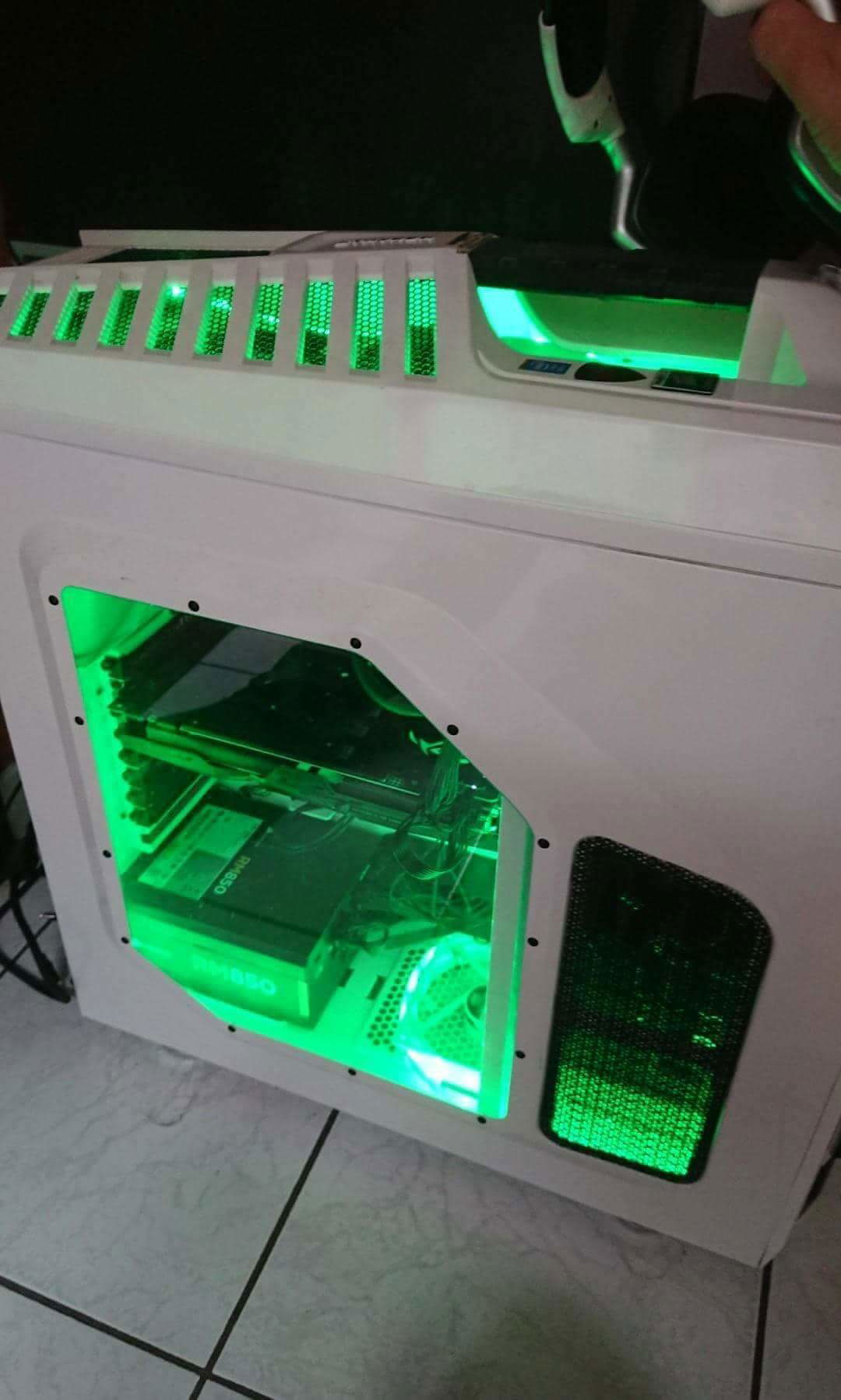 side pannel mod » builds.gg