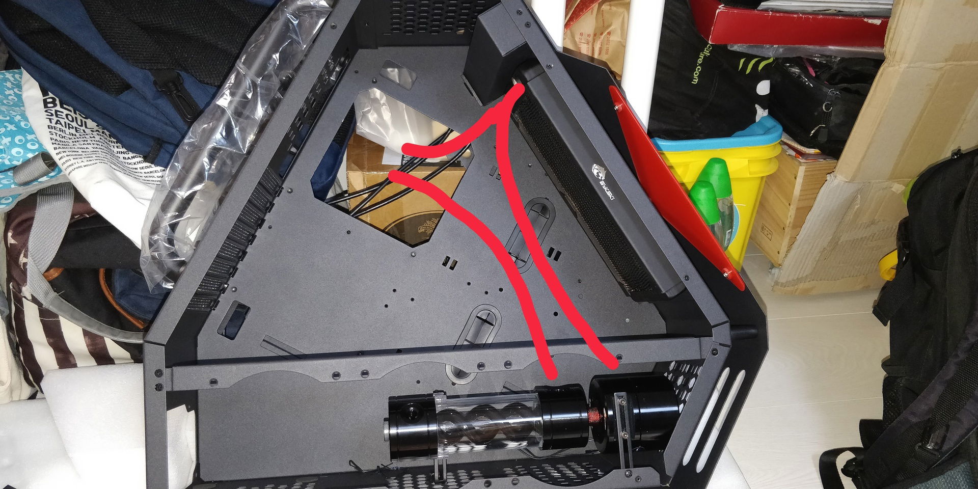 RED gaming pc » builds.gg