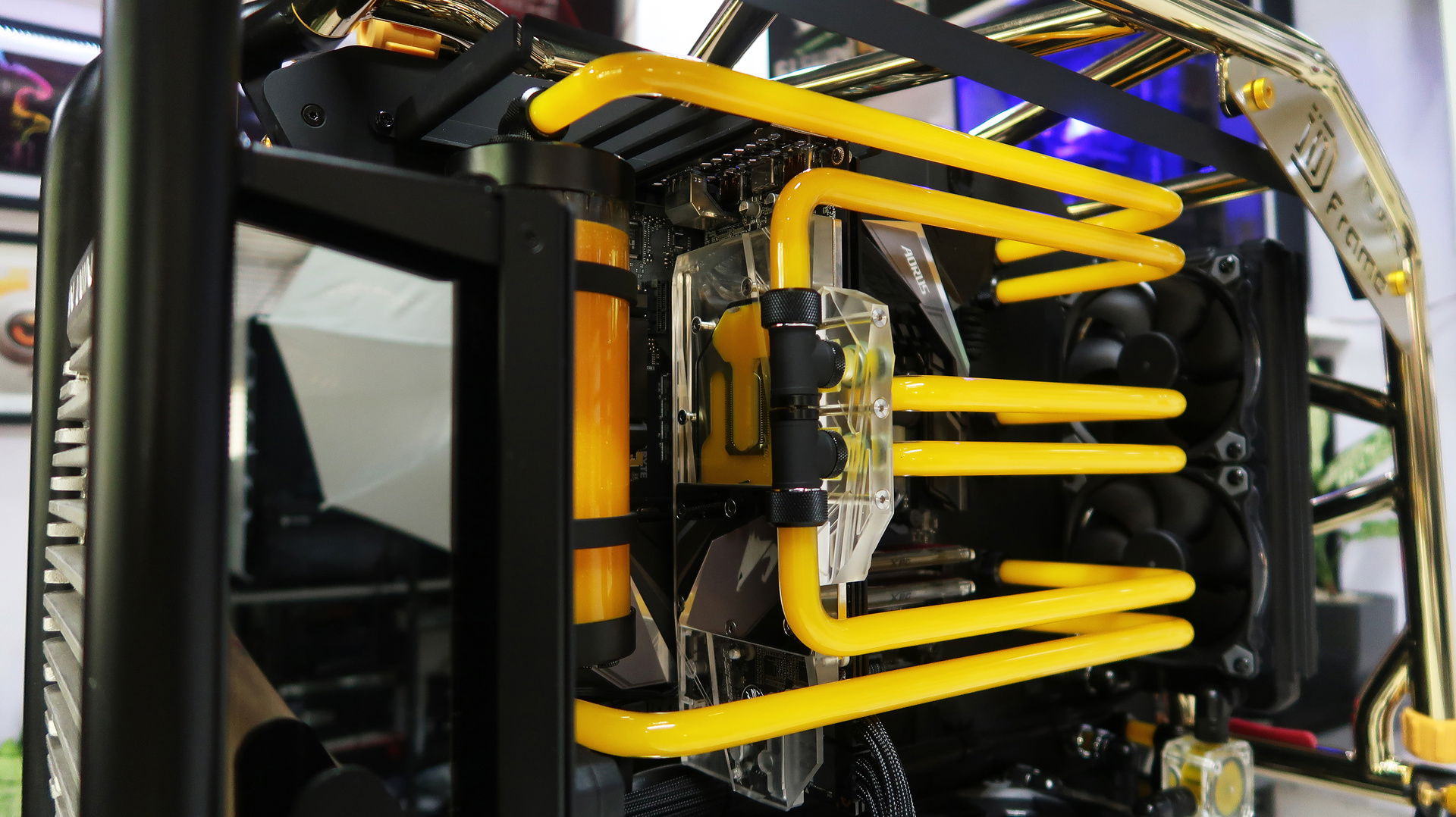 Custom Pc Build #59 " Amber " In-Win D-Frame 2.0 Gold Gaming Gaming Pc ...