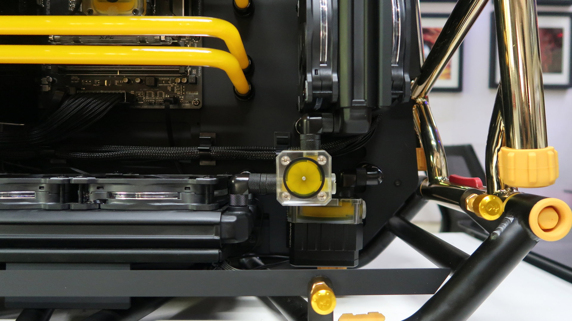Custom Pc Build #59 " Amber " In-Win D-Frame 2.0 Gold Gaming Gaming Pc ...