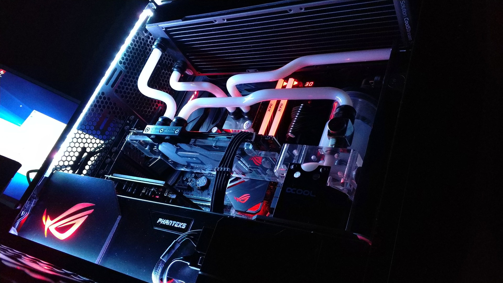 Customer Build. 20 - ROG Titanium » builds.gg