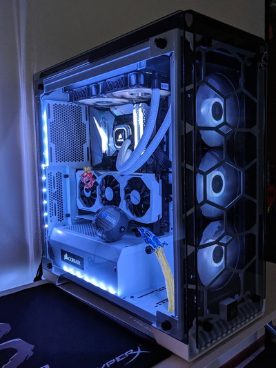 RED gaming pc » builds.gg
