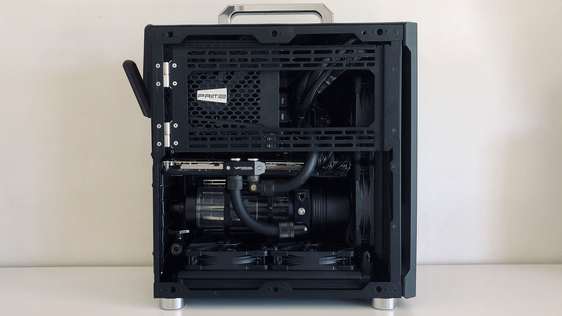 Overclocked and Liquid Cooled, Small Form Factor Computer » builds.gg