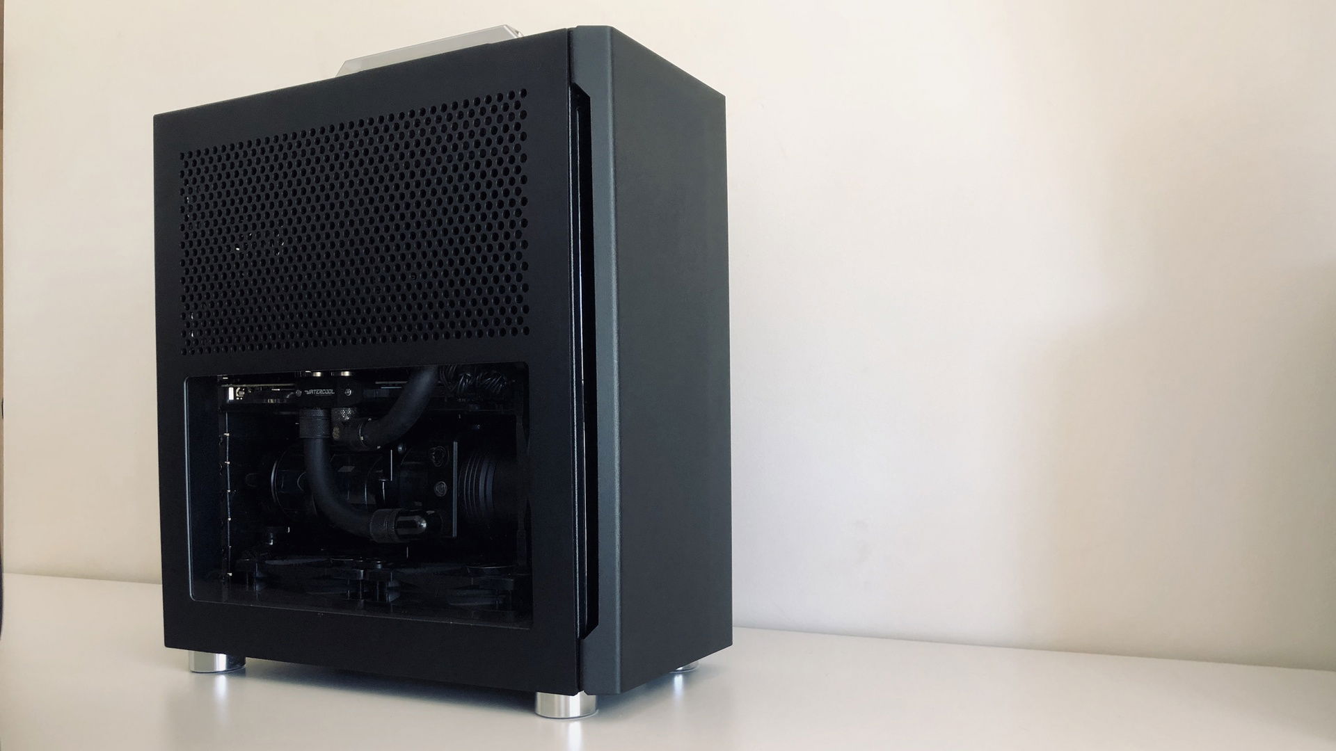 Overclocked and Liquid Cooled, Small Form Factor Computer » builds.gg