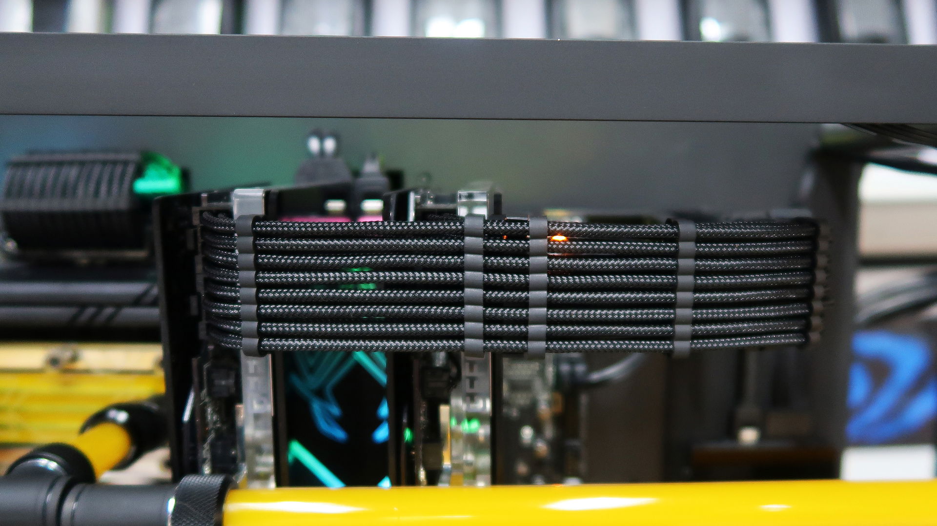 Custom Pc Build #61 " Omega " Thermaltake Core P7 with Super Ultrawide ...