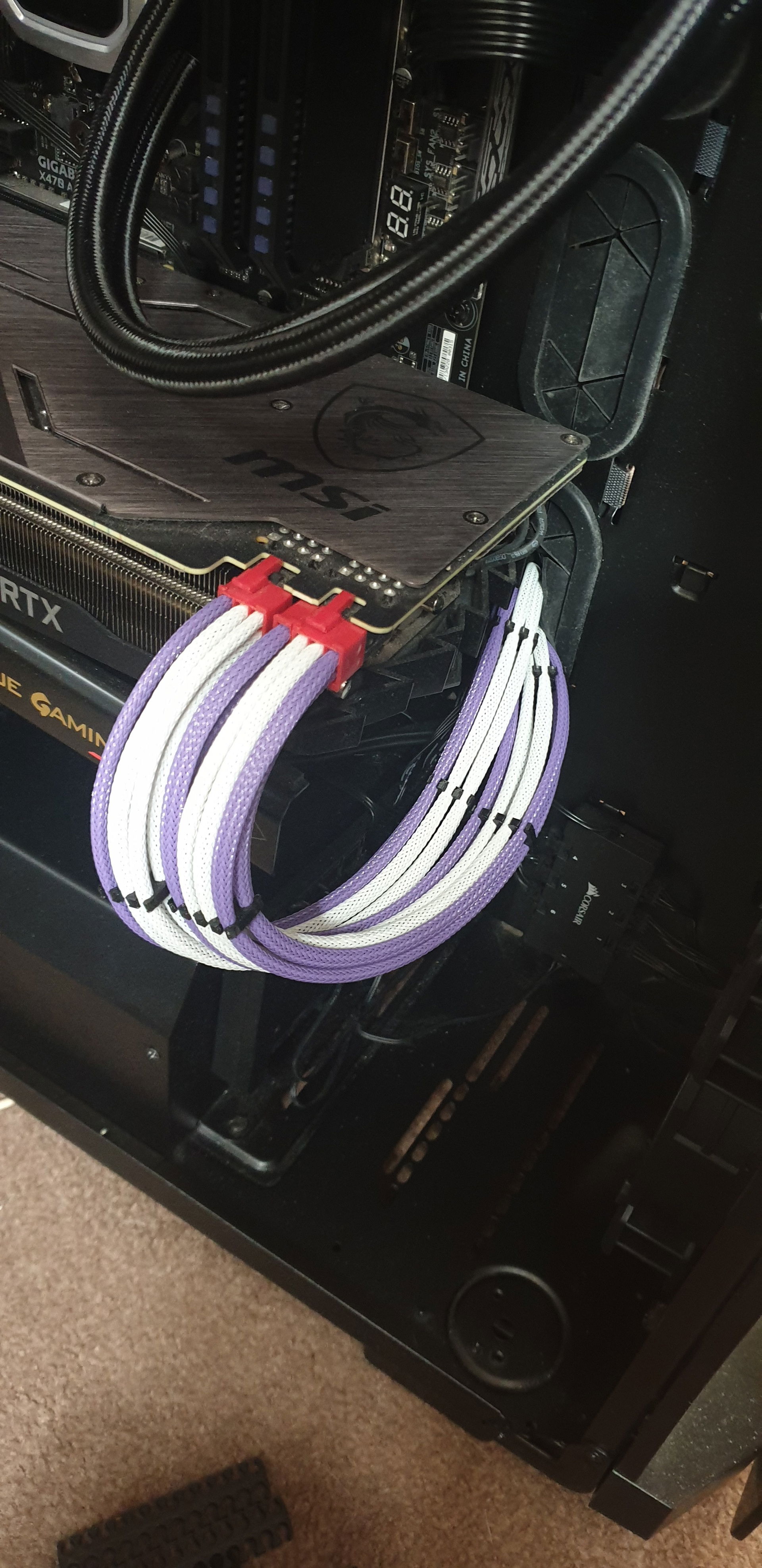 Corsair, Ryzen 2700X + MSI GeForce RTX 2070 Super Gaming X Trio » builds.gg