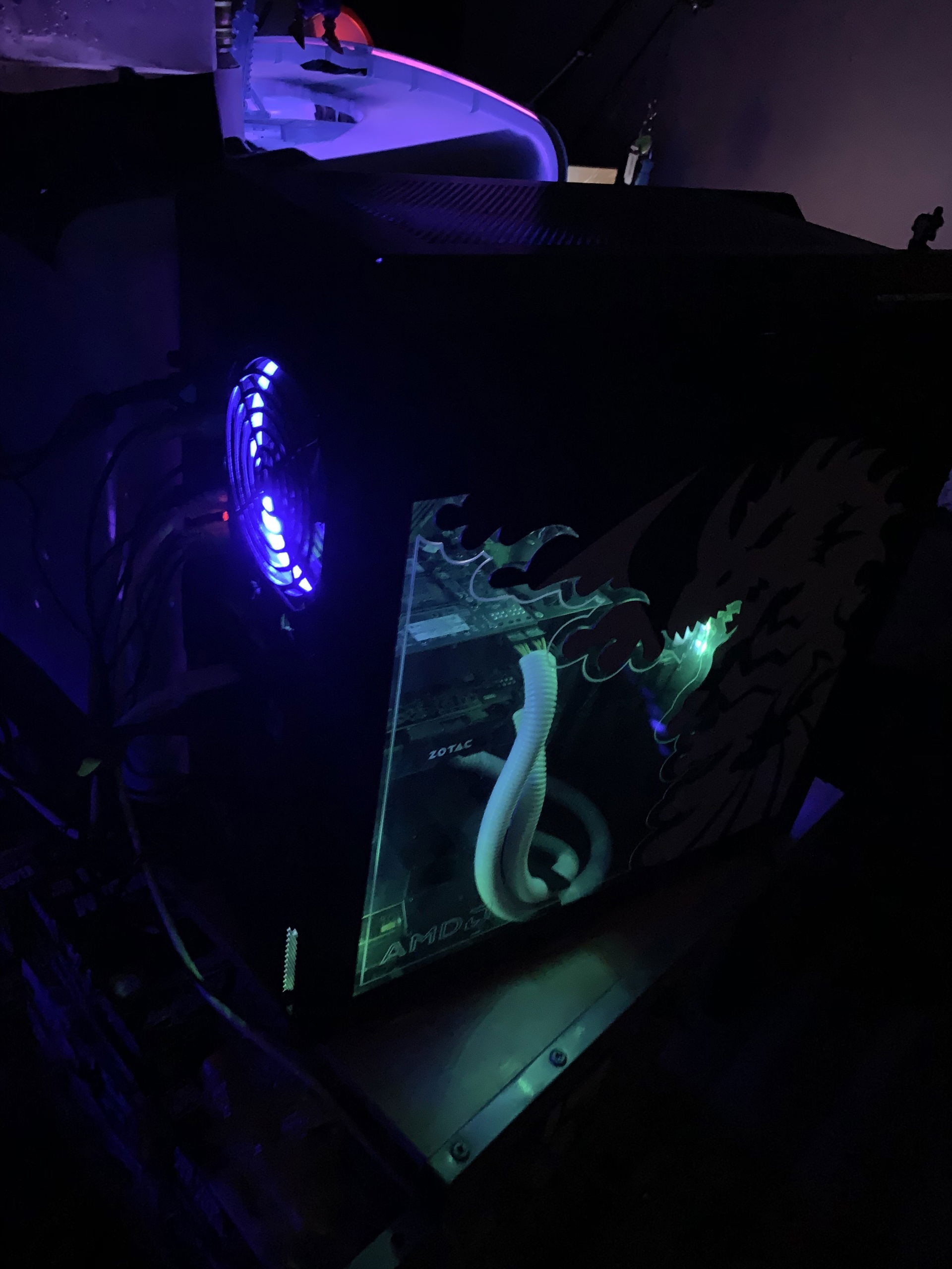 4.2 GHz Black Dragon AMD/NVIDIA » builds.gg