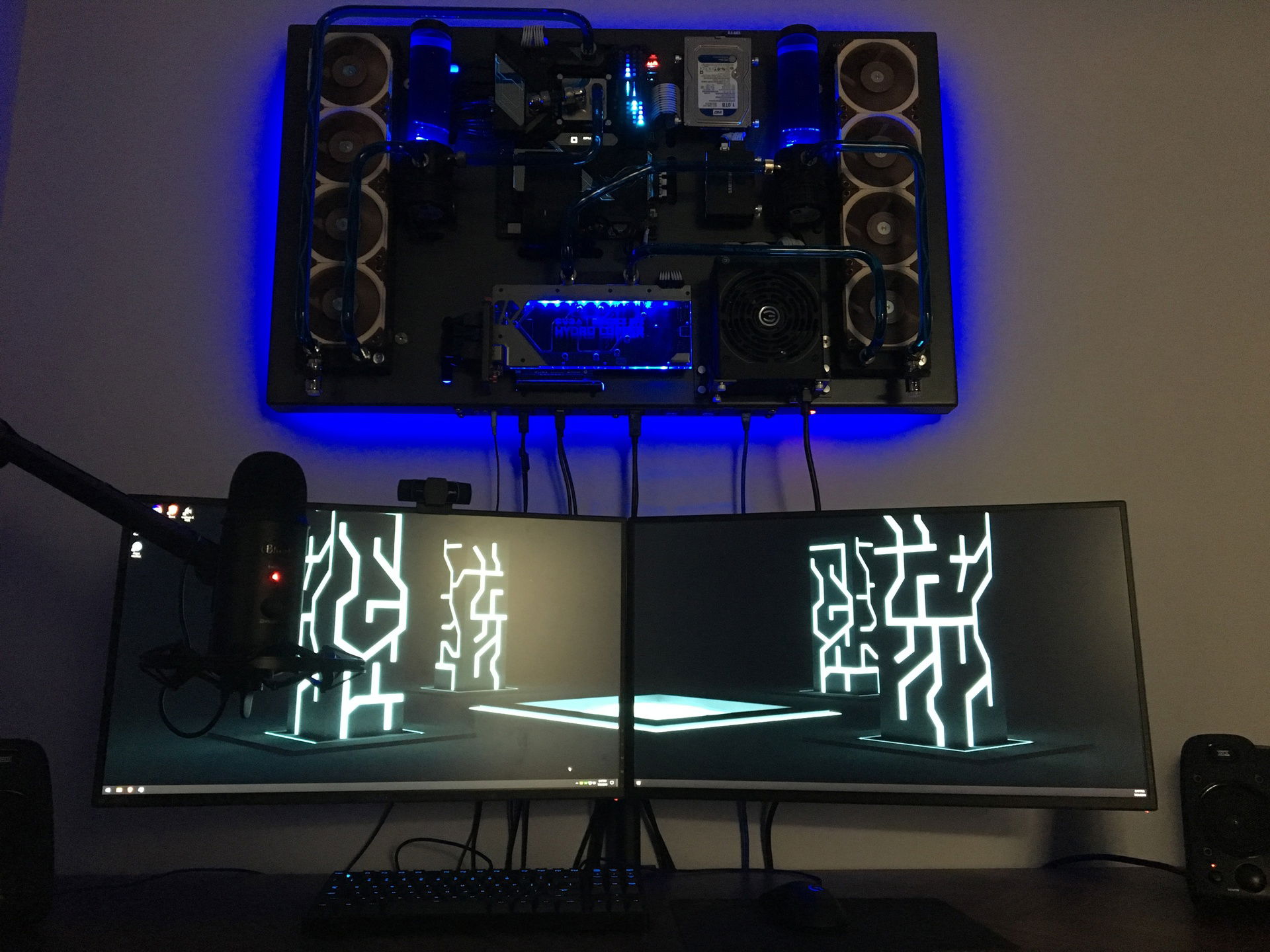 Custom Wall PC » builds.gg
