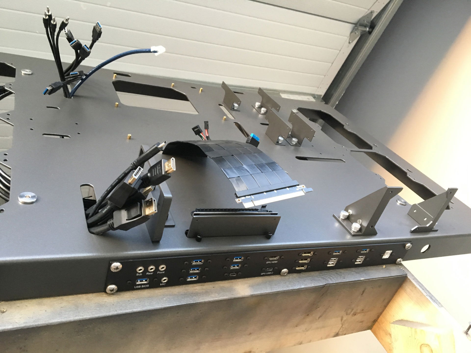 Custom Wall PC » builds.gg