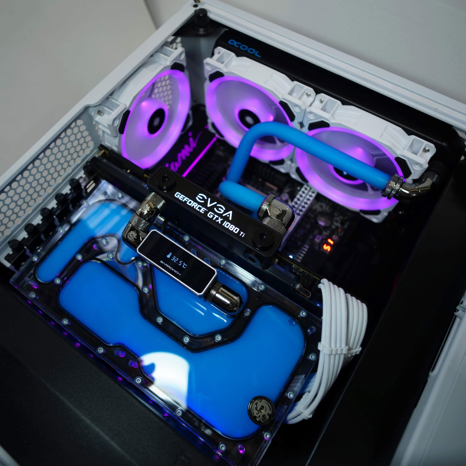 Miami Vice (Meshify C Custom Loop) » builds.gg