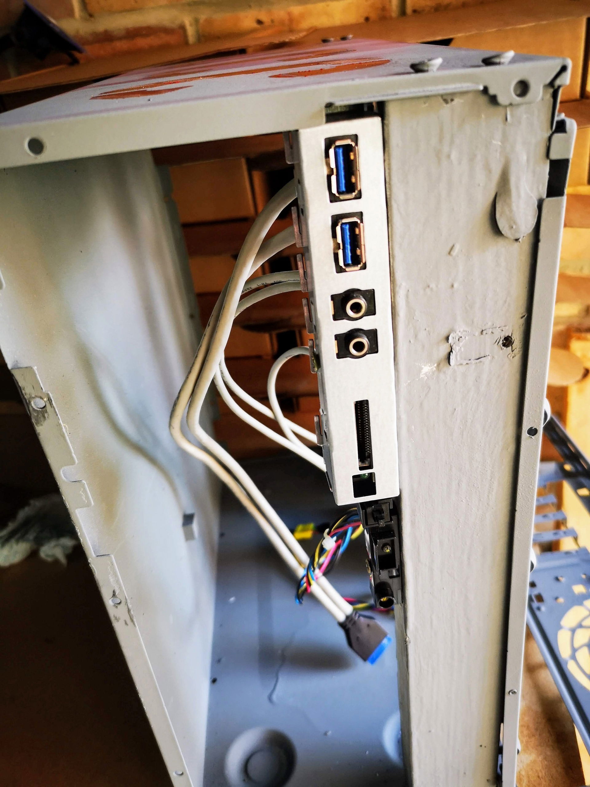 DIY PC TEST BENCH » builds.gg