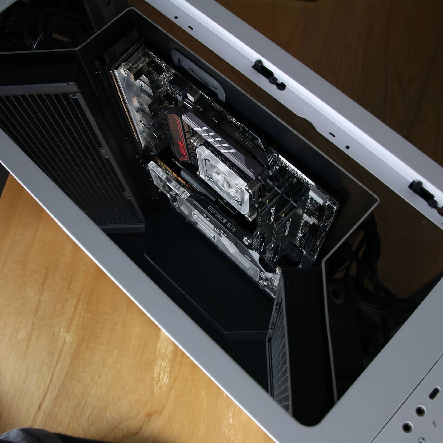 Tweaked Meshify S2 » builds.gg