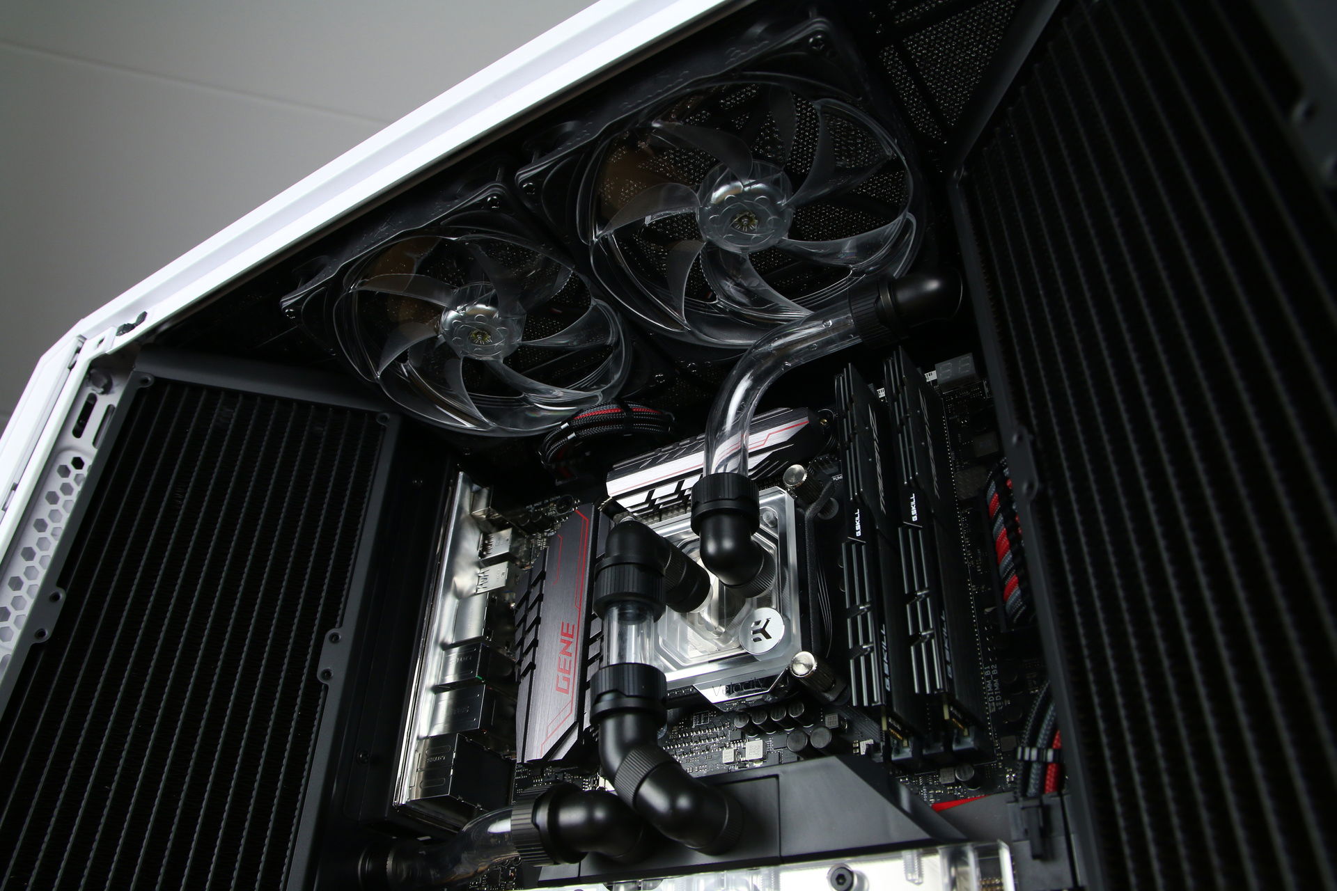 Tweaked Meshify S2 » builds.gg