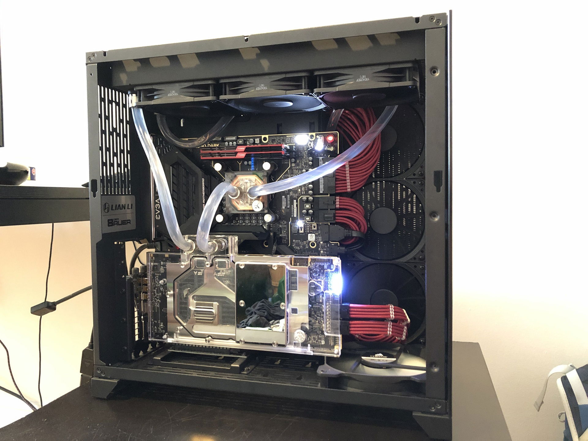 EVGA - KINGPIN » builds.gg