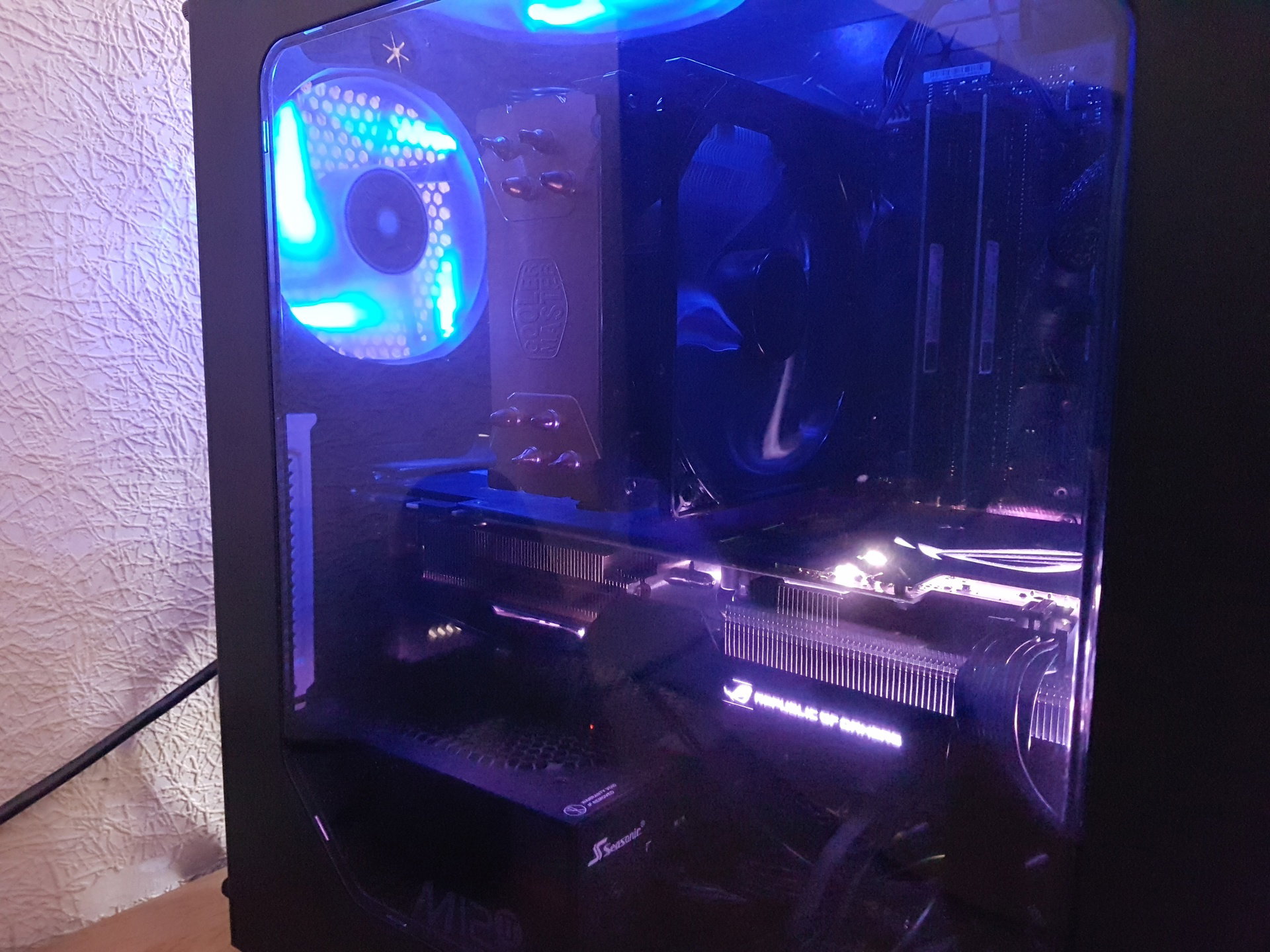 Asus ROG + Fractal Design » builds.gg