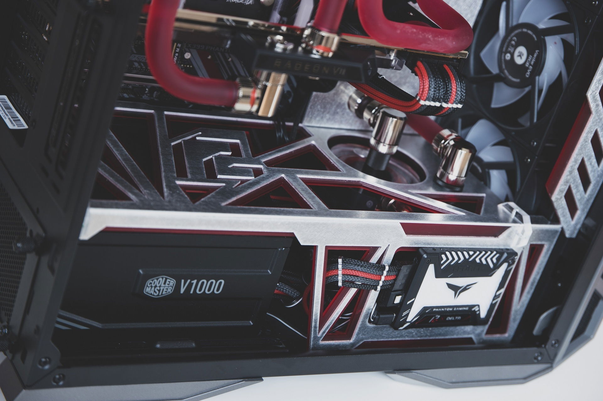 SILVERMIST // a Phantom Gaming Build » builds.gg