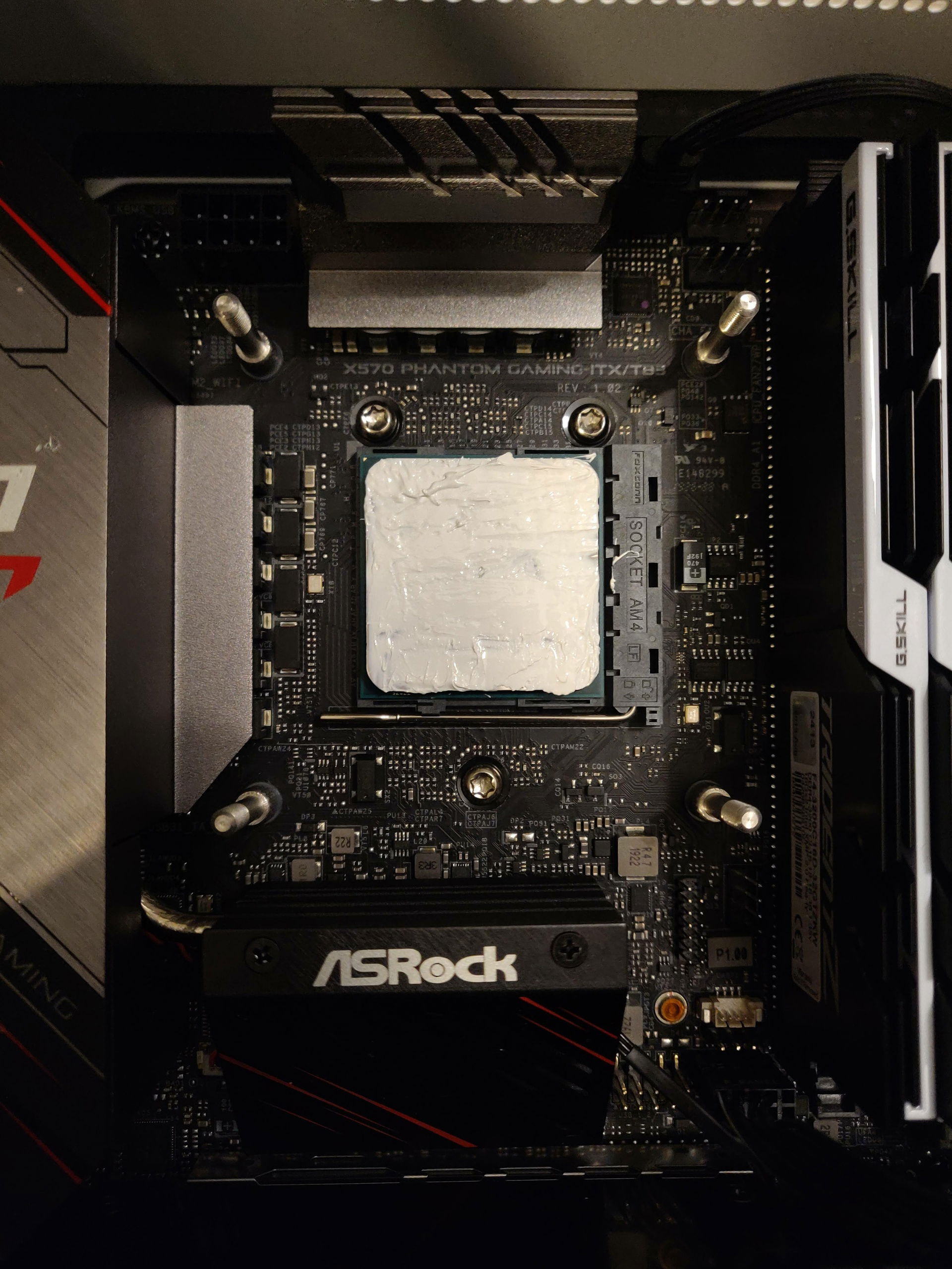 AMD Ryzen / Radeon water cooled in a NZXT H210 using Optimus Signature ...