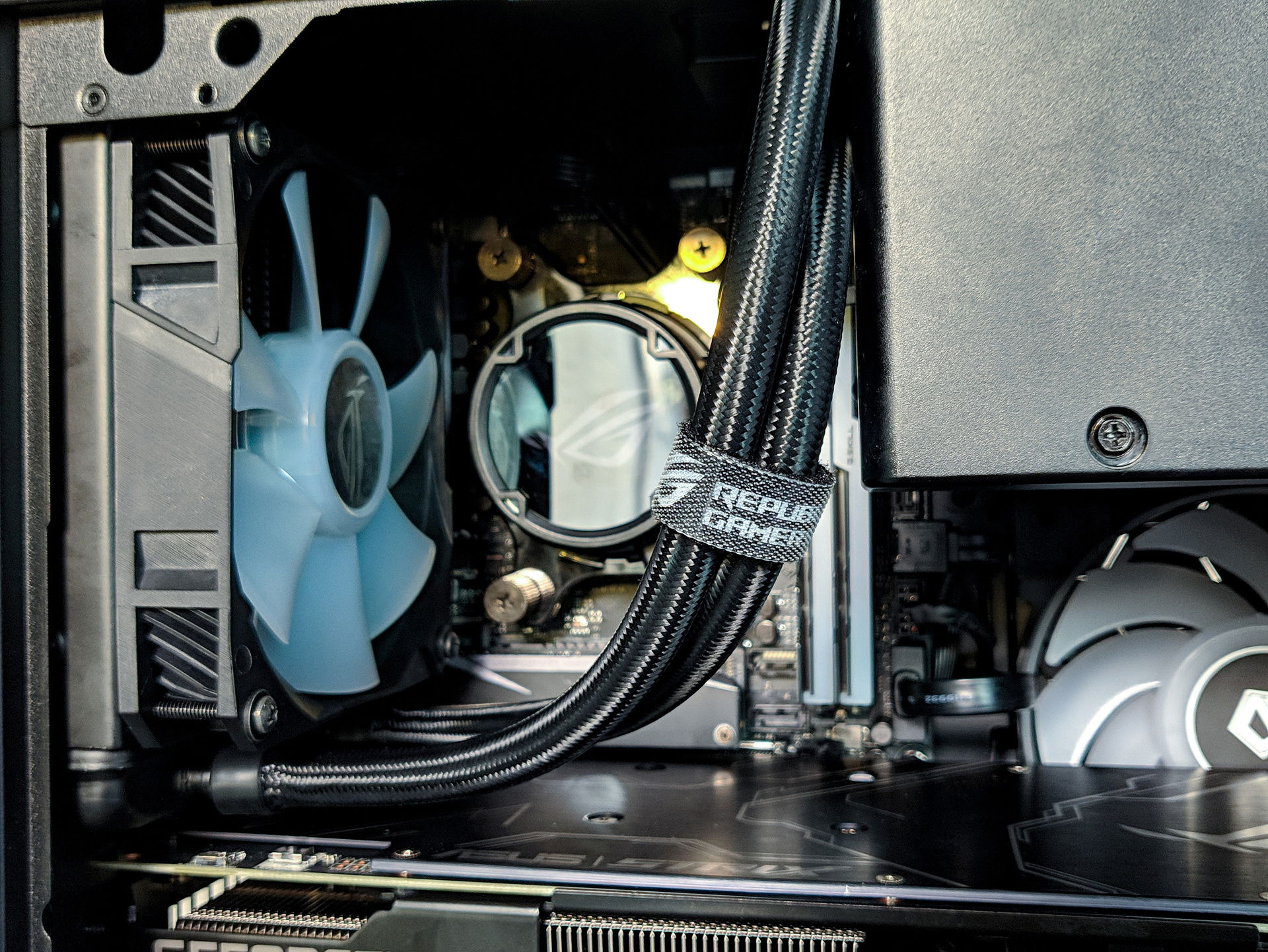 Mini Gaming PC (InWin A1 Plus, Black) » builds.gg