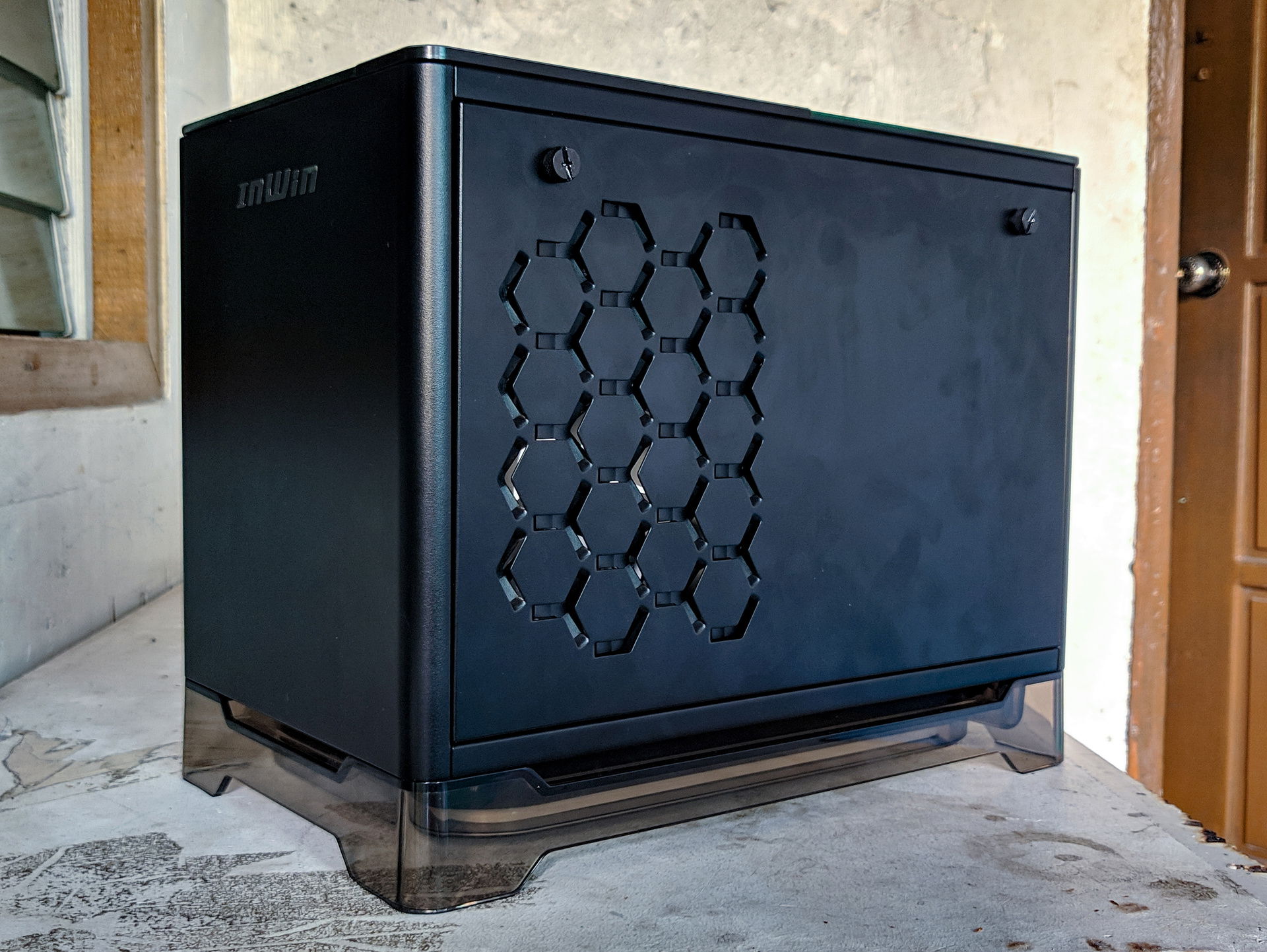 Mini Gaming PC (InWin A1 Plus, Black) » builds.gg