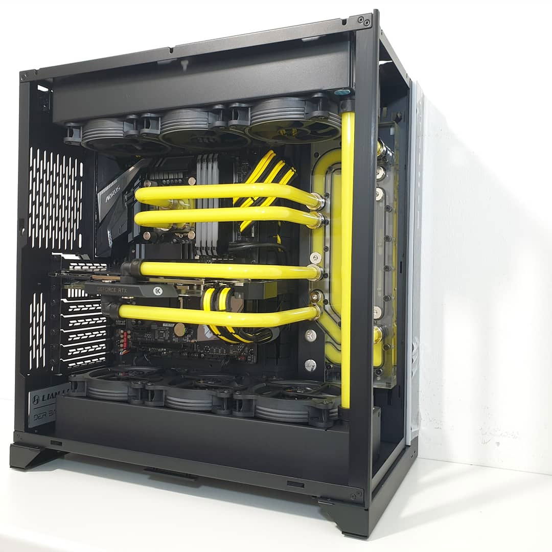 Lian Li O11 XL, custom loop, front distro plate, black & yellow » builds.gg