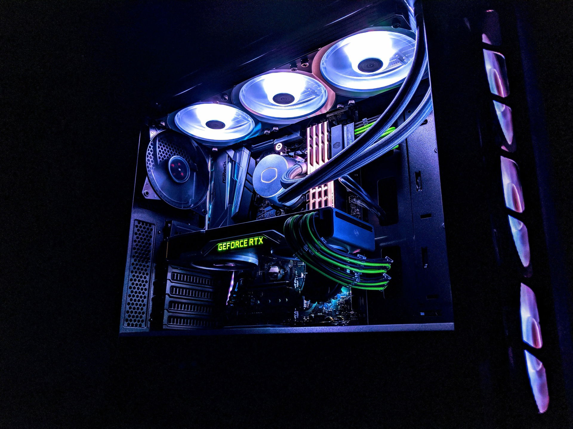 Elegant & Powerful - MasterBox MB520 - AMD/Nvidia Epic Build » builds.gg