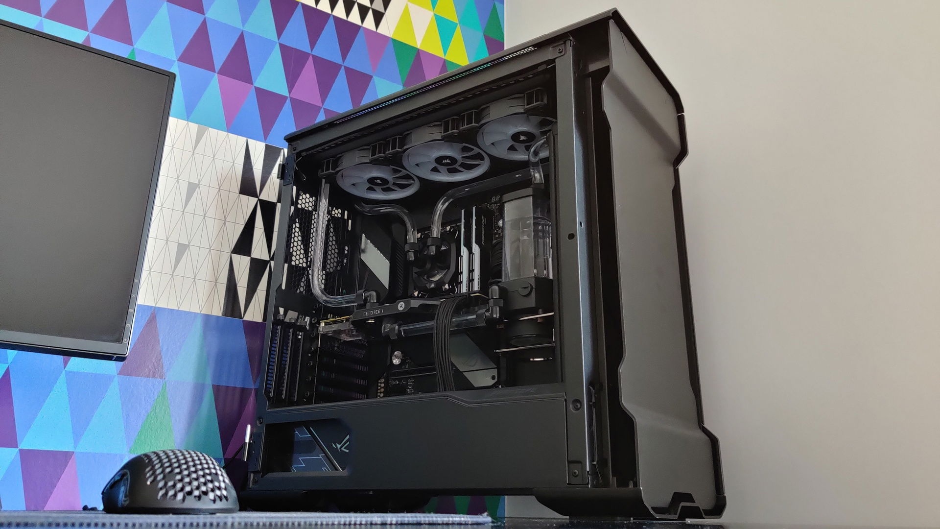 Ultimate Custom Liquid Cooled Gaming PC » builds.gg