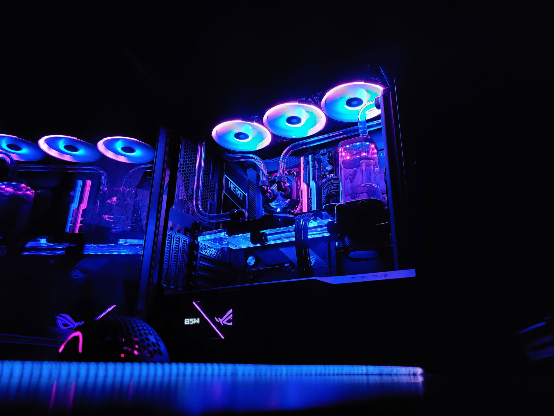 Ultimate Custom Liquid Cooled Gaming PC » builds.gg