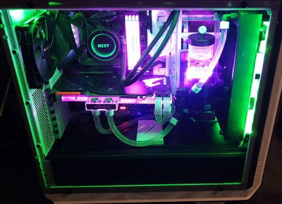 Lian Li O11 XL, custom loop, front distro plate, black & yellow » builds.gg