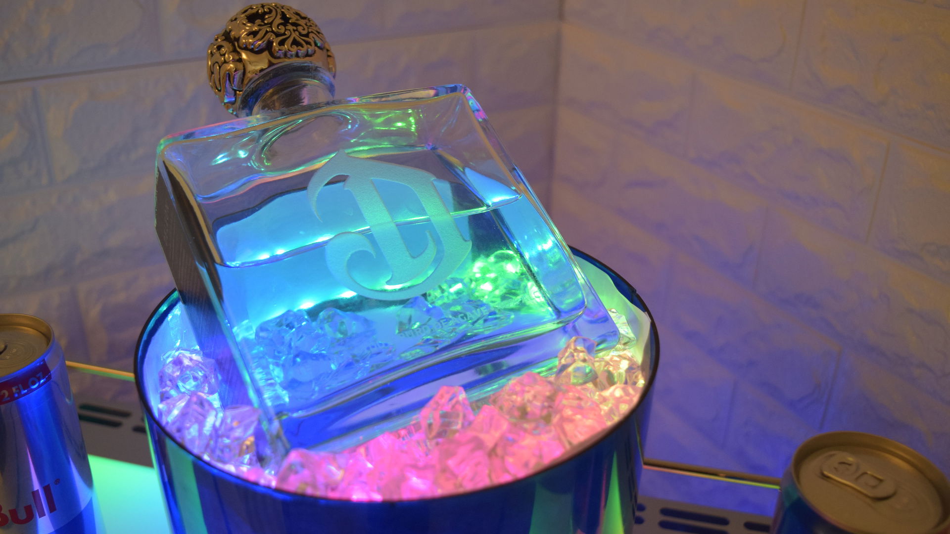 Red Bull Mini Fridge watercooled PC » builds.gg