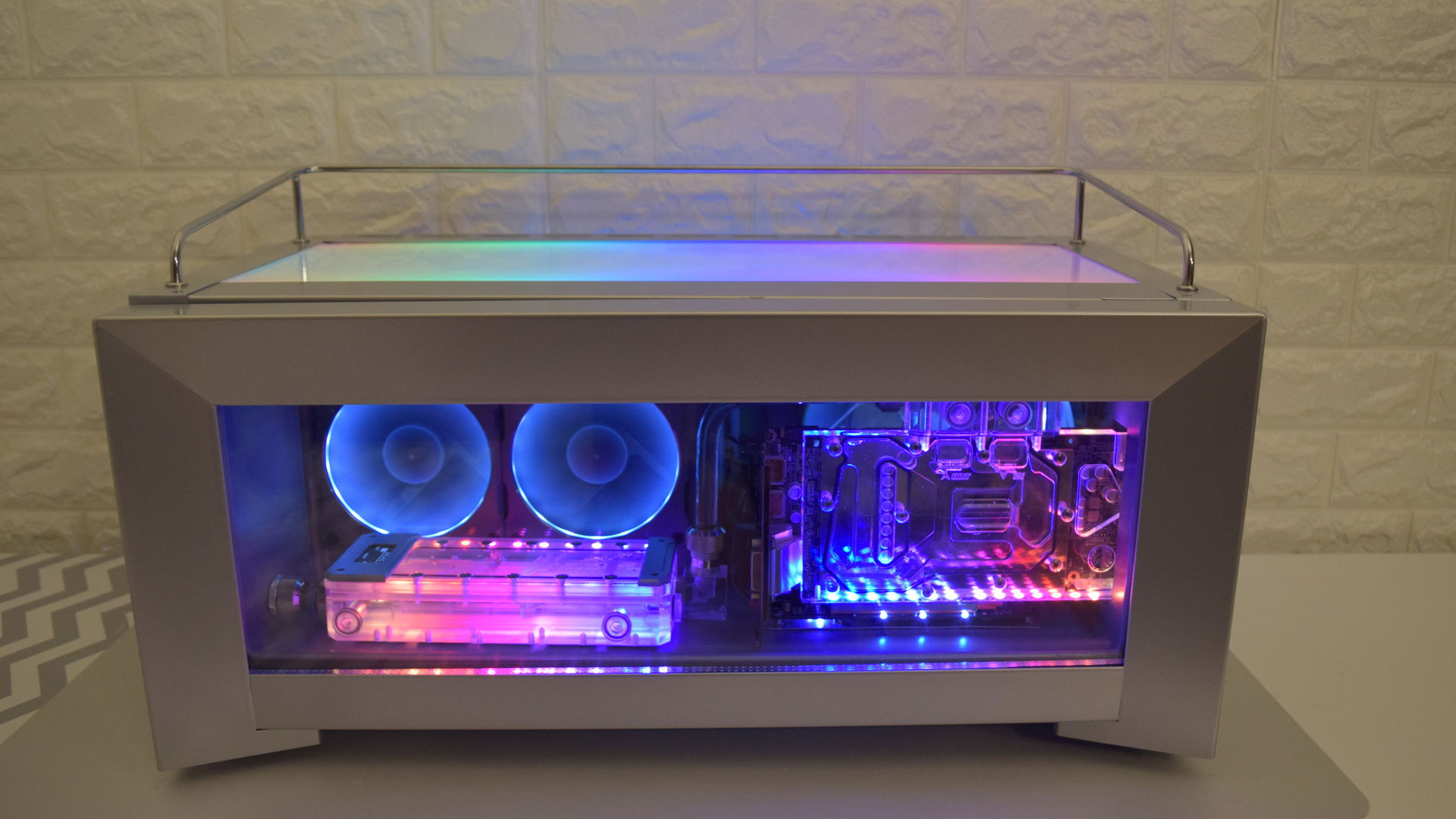 Red Bull Mini Fridge watercooled PC » builds.gg