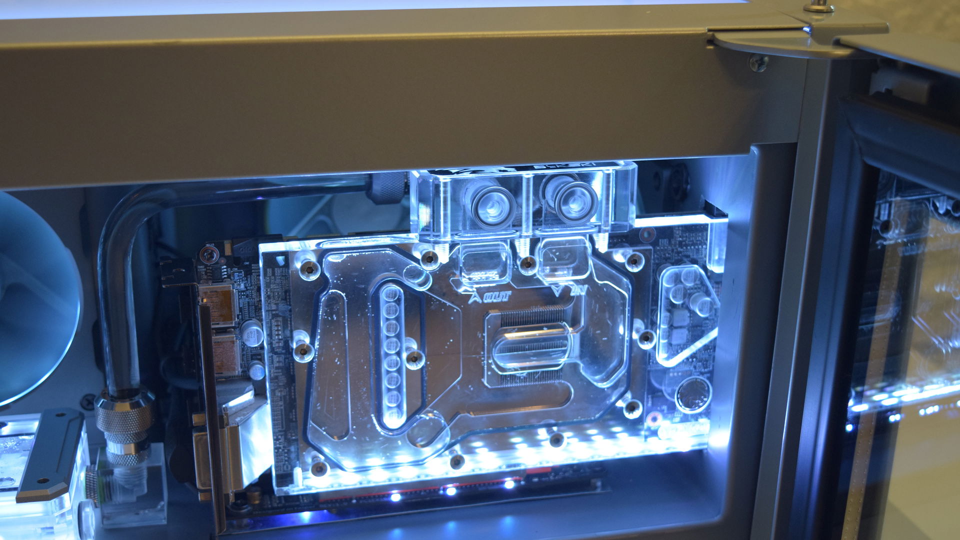Red Bull Mini Fridge watercooled PC » builds.gg